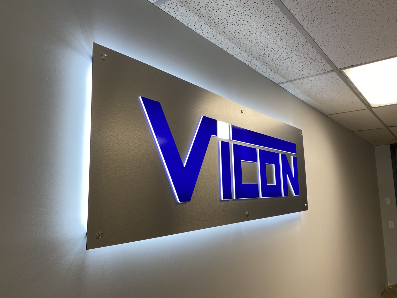 Lobby Signs - Signature Signs | St. Louis
