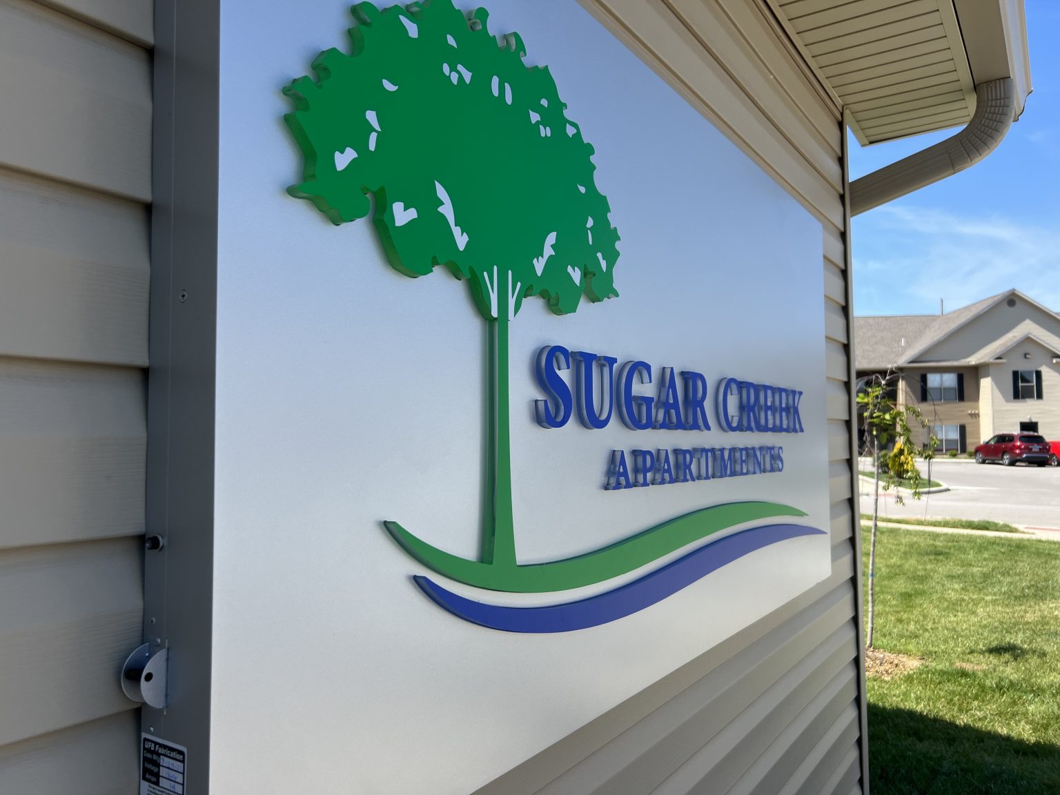 Cabinet Signs - Signature Signs | St. Louis