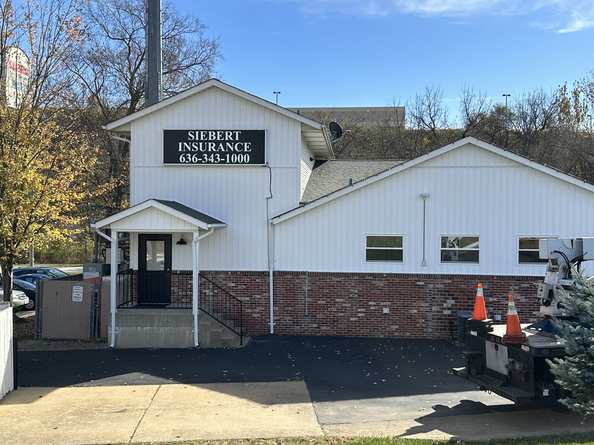 Cabinet Signs - Signature Signs | St. Louis