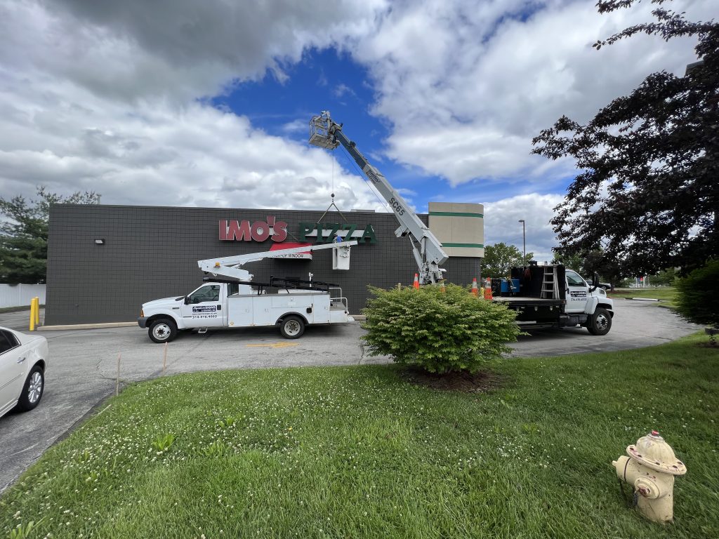 Repair and Maintenance on Signs - Signature Signs | St. Louis