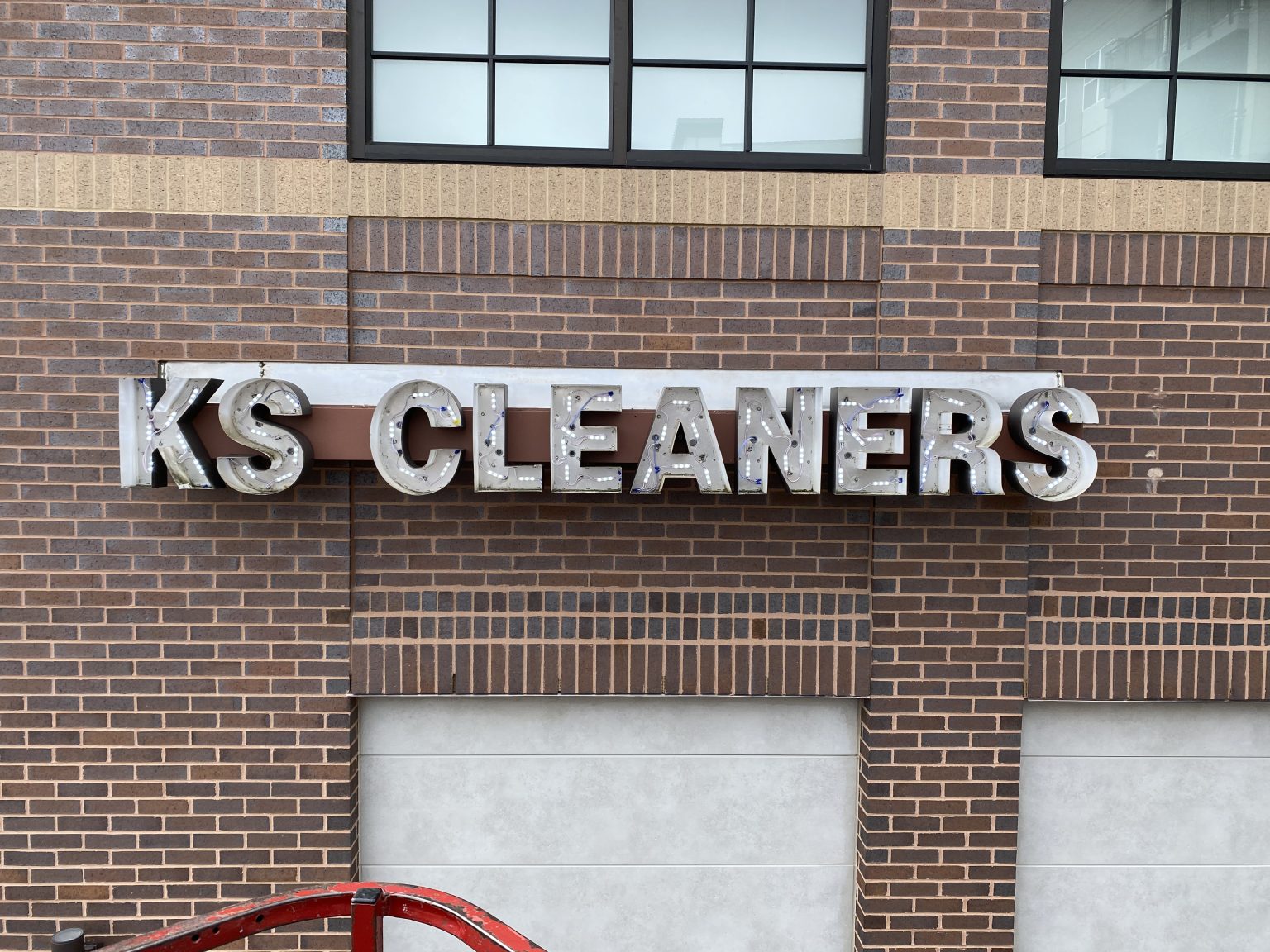 Repair and Maintenance on Signs - Signature Signs | St. Louis
